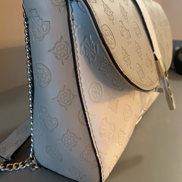 Guess | Bags | Guess Peony Classic Convertible Crossbody Handbag | Poshmark